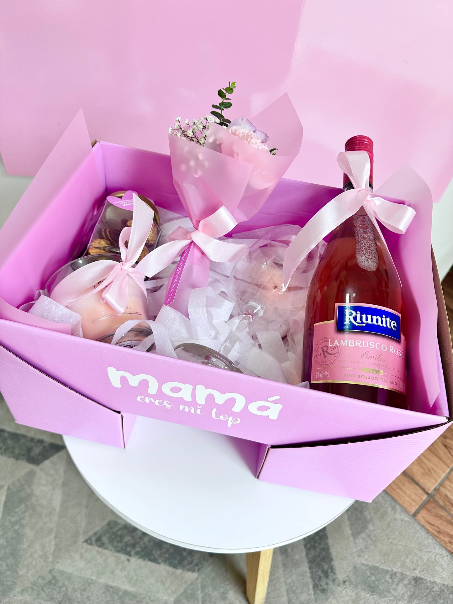 Lovely Box – Floreria Maria Violeta
